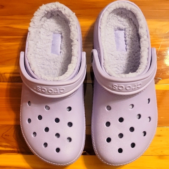 CROCS | Shoes | Crocs Lavender Lined W8 | Poshmark